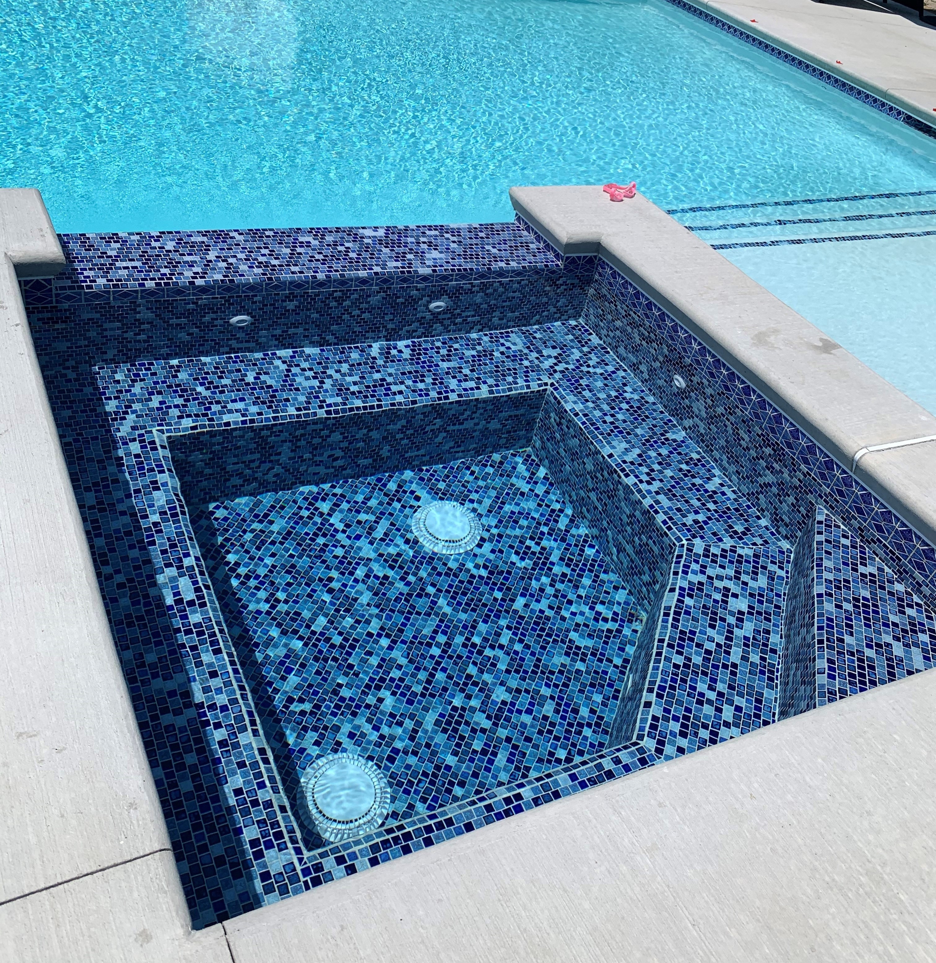 square spa – Glamour Pools
